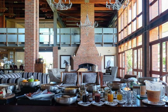 Tintswalo at Waterfall (Riboville) Luxury Hotel Review | A Rai of Light